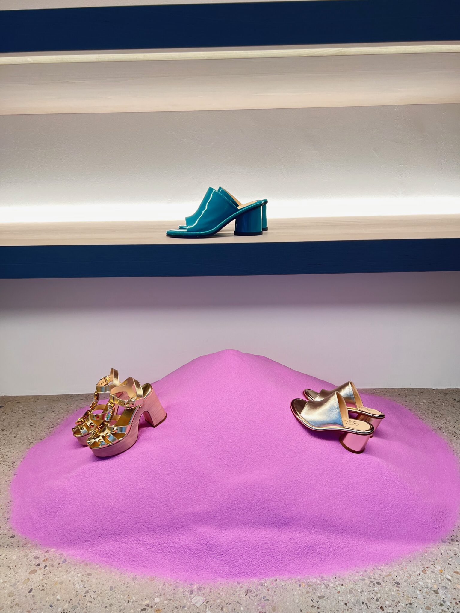 Milan Fashion Week SS23 - Dazzling Shoe Presentations. Giuseppe Zanotti ...