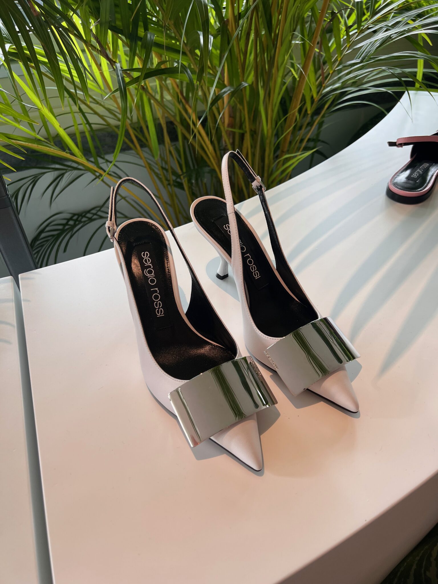 Milan Fashion Week SS23 - Dazzling Shoe Presentations. Giuseppe Zanotti ...