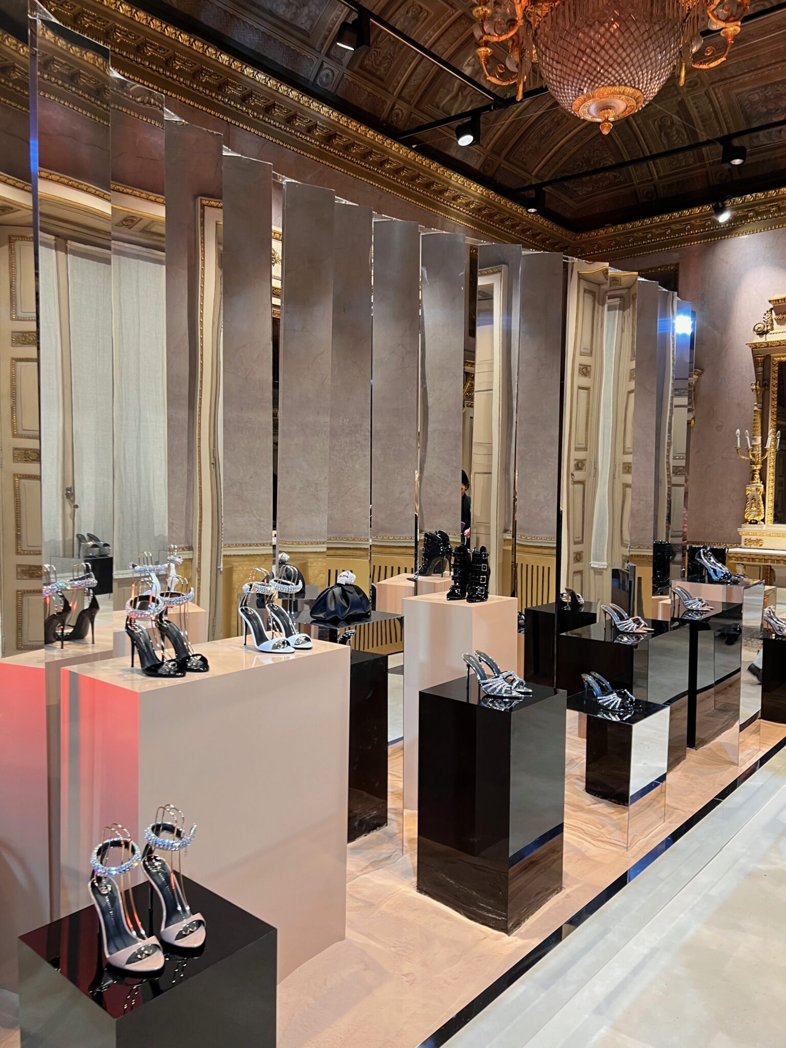 Milan Fashion Week SS23 - Dazzling Shoe Presentations. Giuseppe Zanotti ...