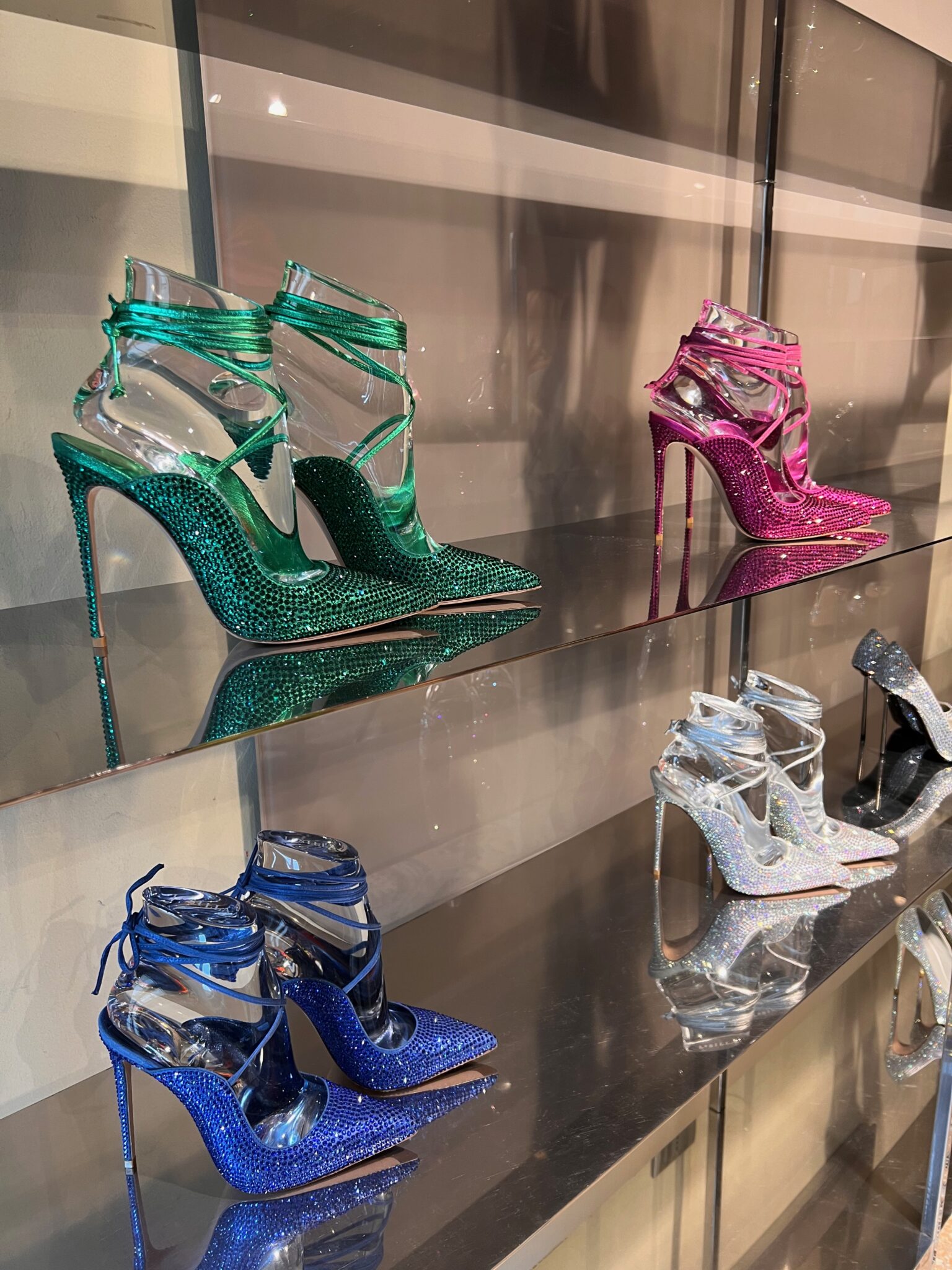 Milan Fashion Week SS23 - Dazzling Shoe Presentations. Giuseppe Zanotti ...