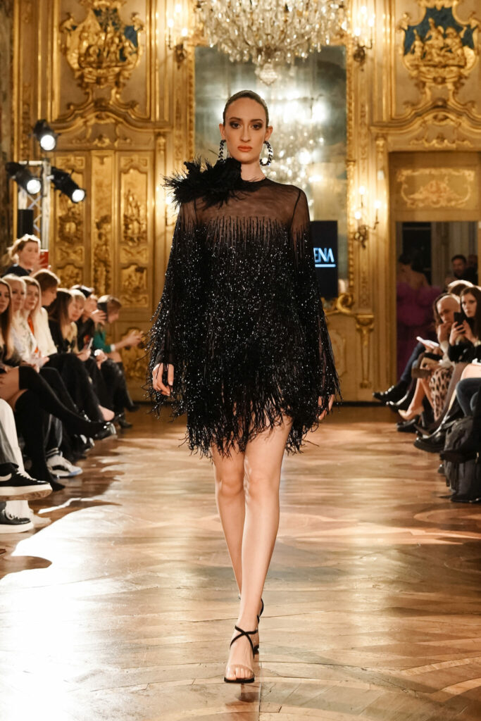 What You Need To Know About The Stunning Fashion Show At Palazzo ...