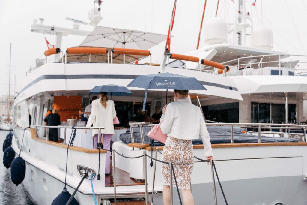 L.Raphael Is The Geneva Luxury Skincare Brand And Beauty Temple. During ...