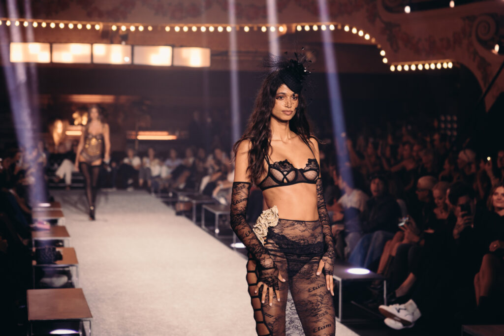 Etam's 80s-Inspired Extravaganza: A Dazzling Etam Live Show 2023 In Paris During PFW. Insights ...